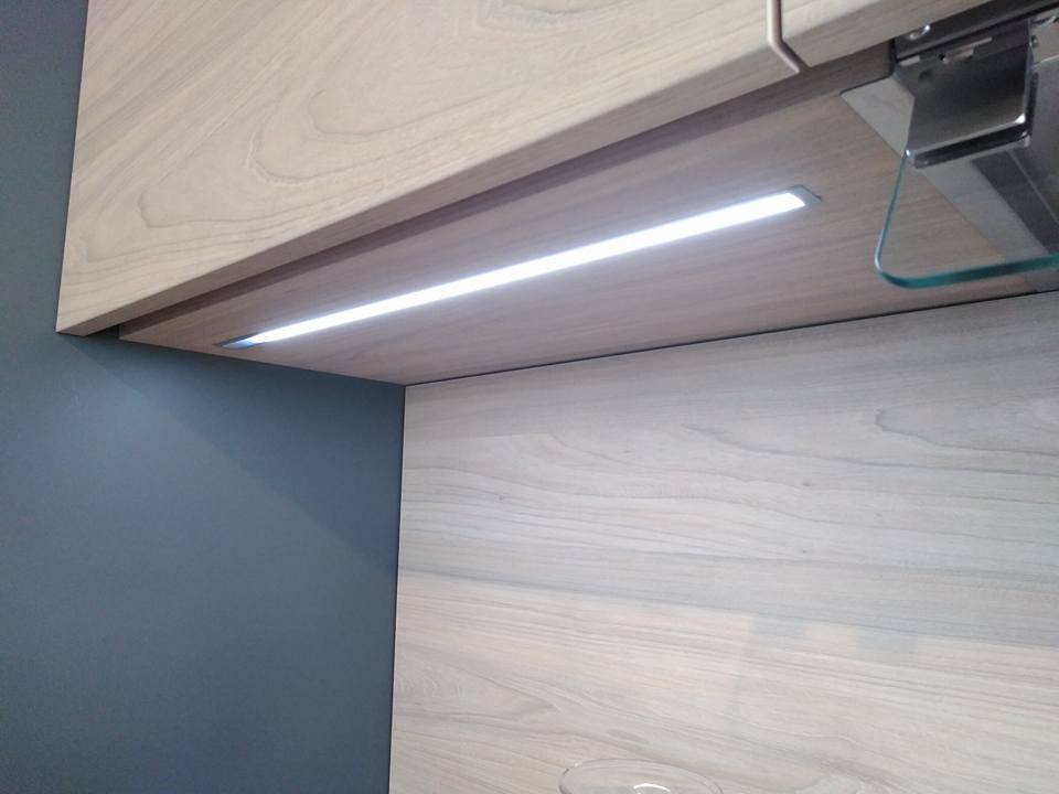 BARRA LED INTEGRADA - Muebles Arranz