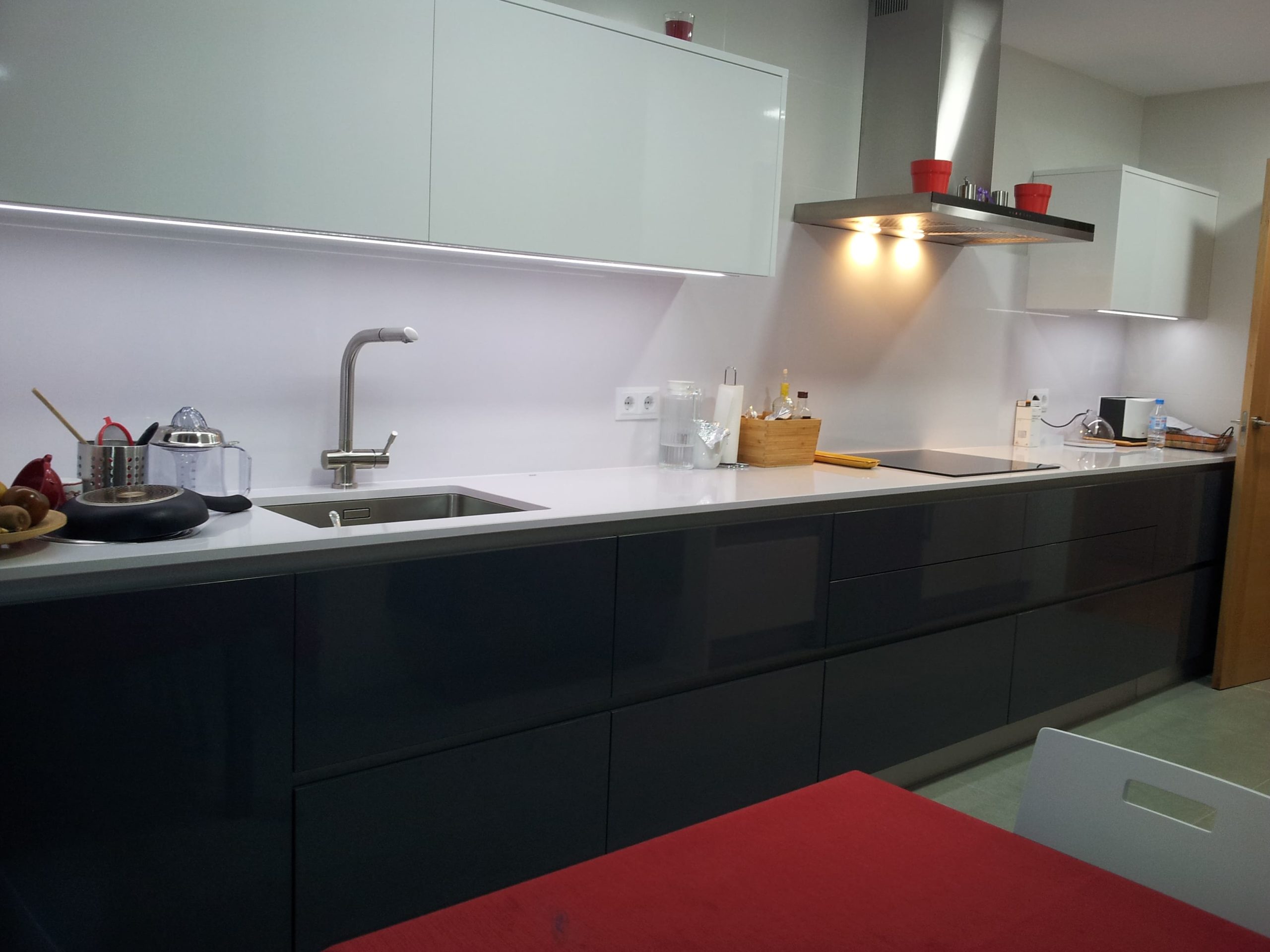 COCINA FORMICA GRIS-BLANCO - Muebles Arranz COCINA GRIS-BLANCO